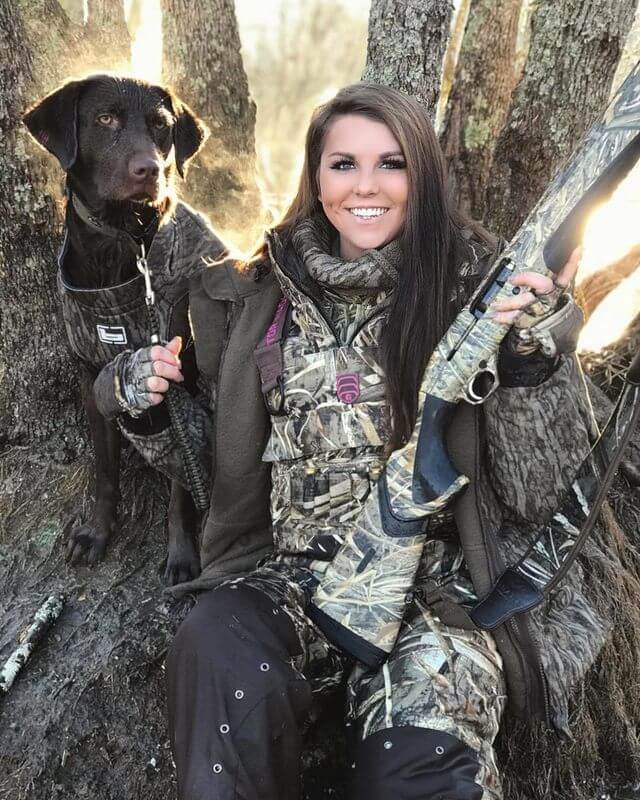 Top 50 ‘World’s Hottest Hunters’ Busty & Beautiful Girls with Guns and ...